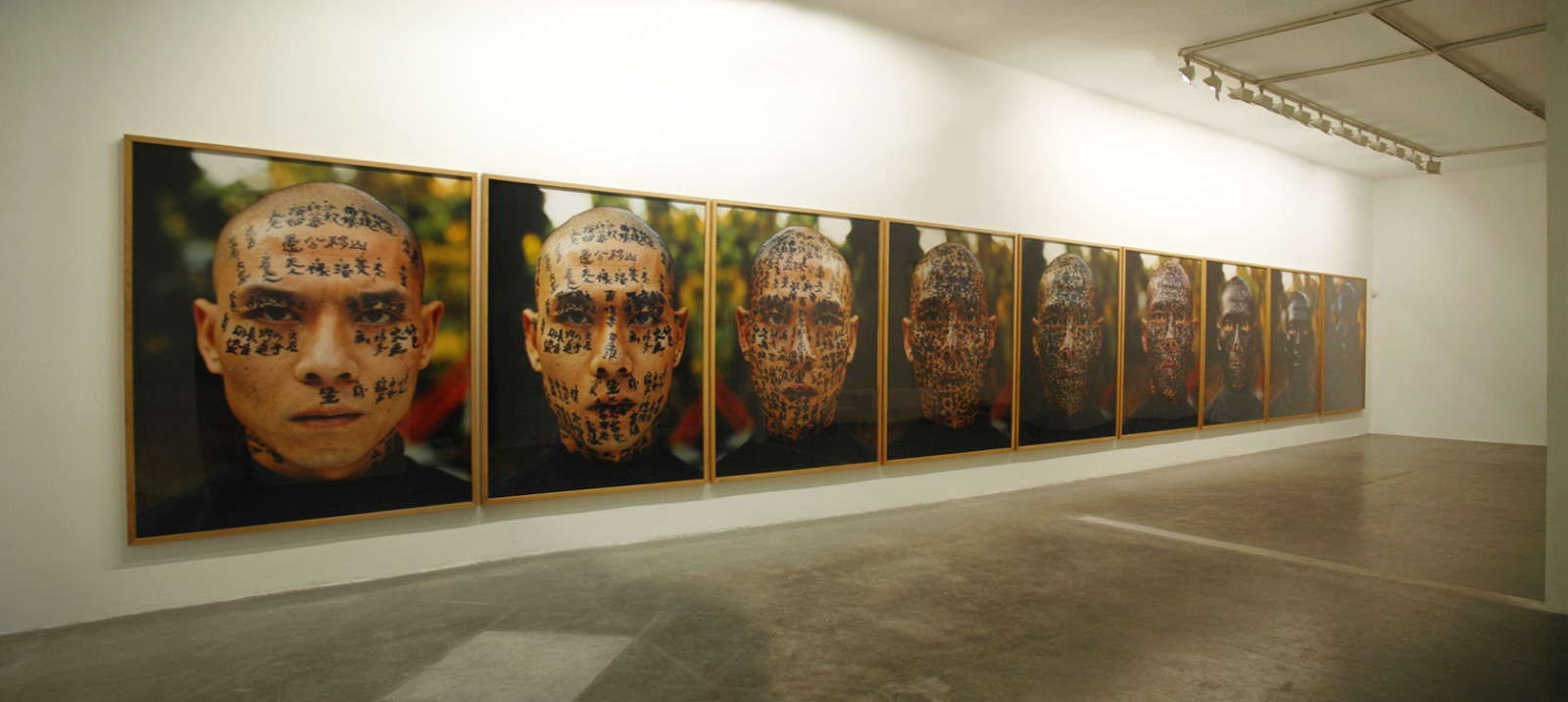 Zhang Huan’s Family Tree – His whole face painted black