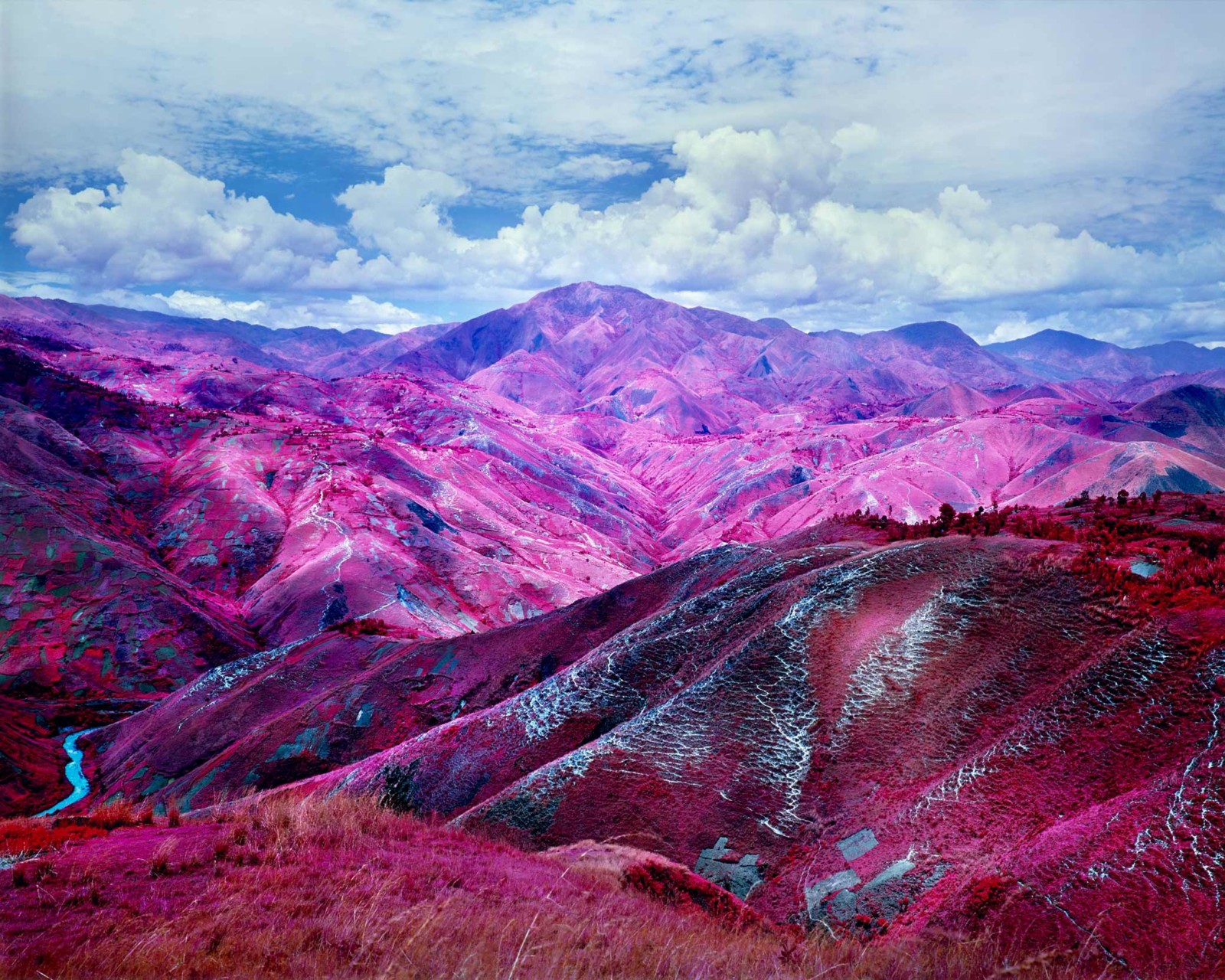 Richard Mosse’s Enclave in Congo – Dreamlike & disturbing