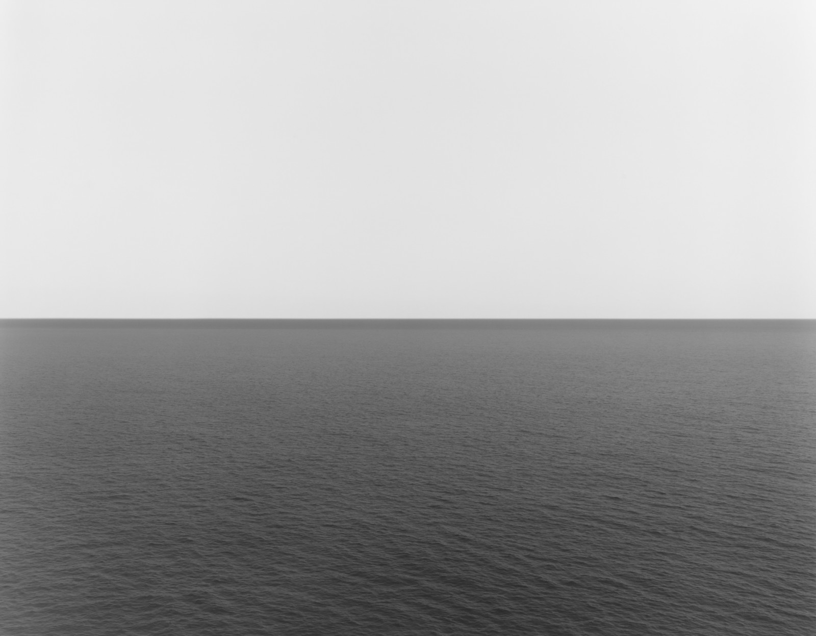 Hiroshi Sugimoto’s fascinating & tranquil Seascapes