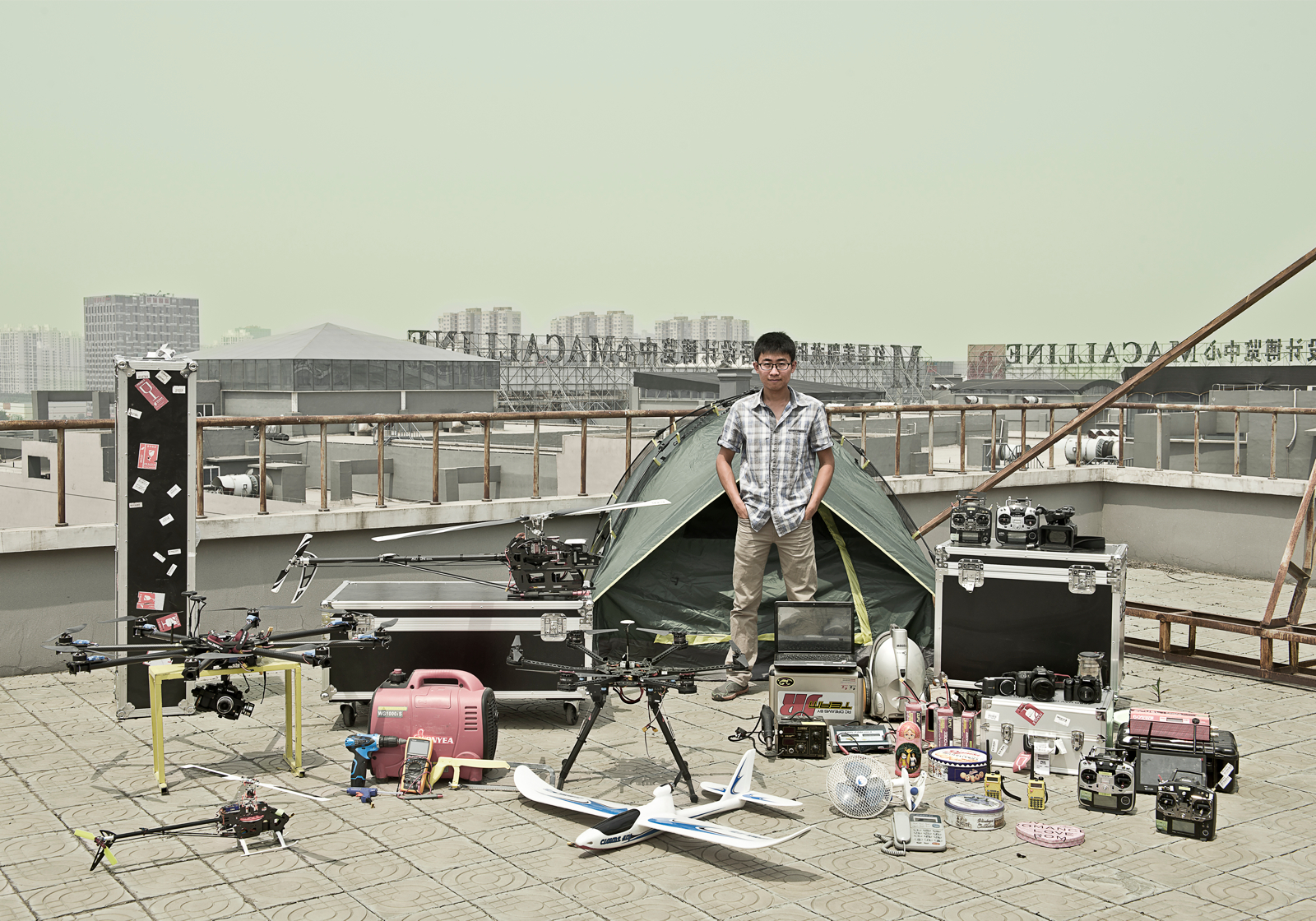 Huang Qingjun’s Family Stuff – How much is enough?