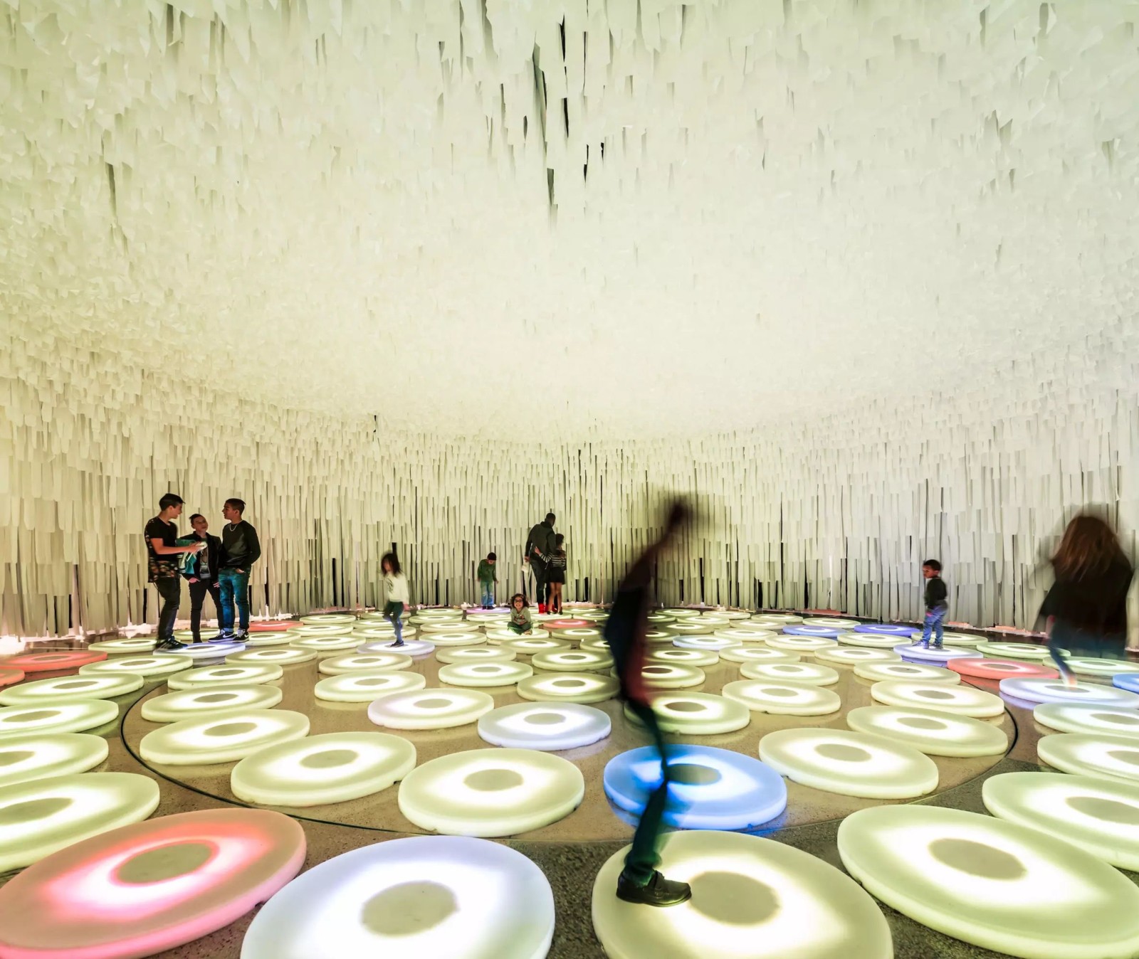 LikeArchitects: Please step on this artwork