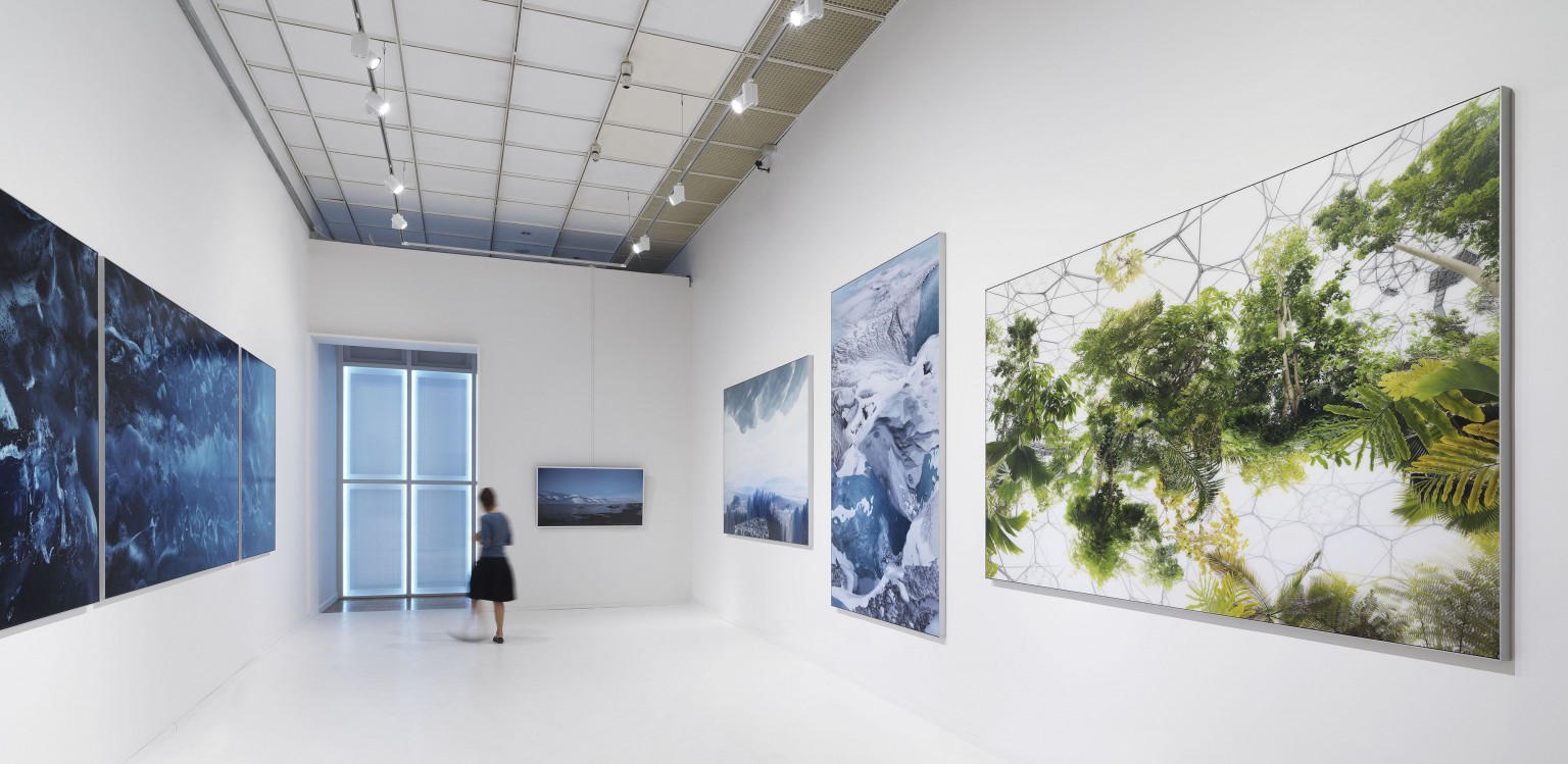 Michael Najjar & Outer Space – Shooting for the stars