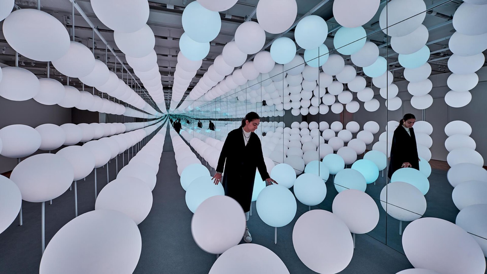 Snarkitecture’s remarkable & interactive NYC installation Sway
