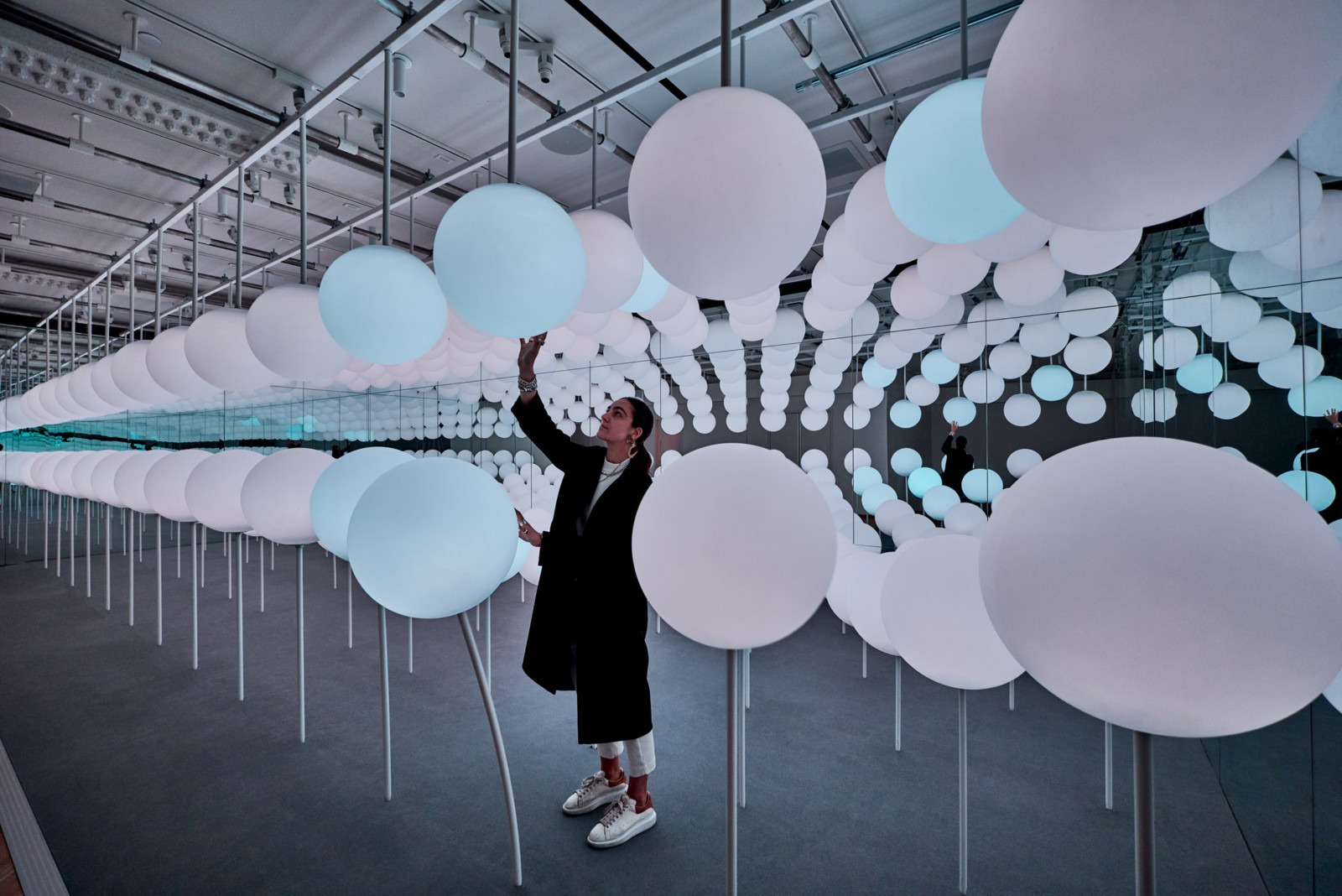 Snarkitecture’s remarkable & interactive NYC installation Sway