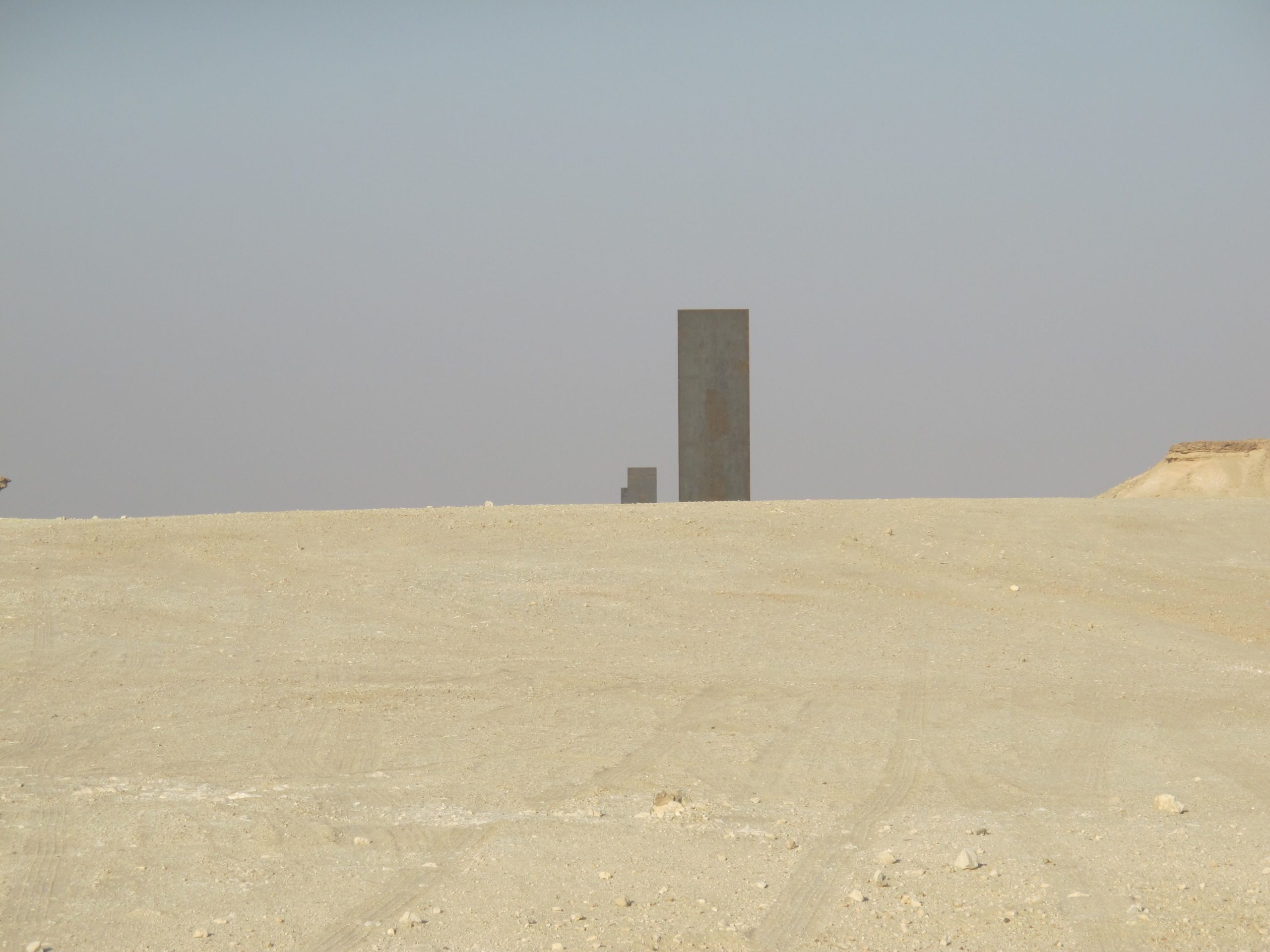 Art & deserts – 15 inspiring examples