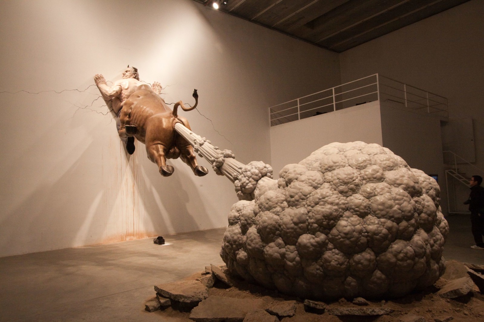 Chen Wenling’s bull fart sculpture – What you see might not be real