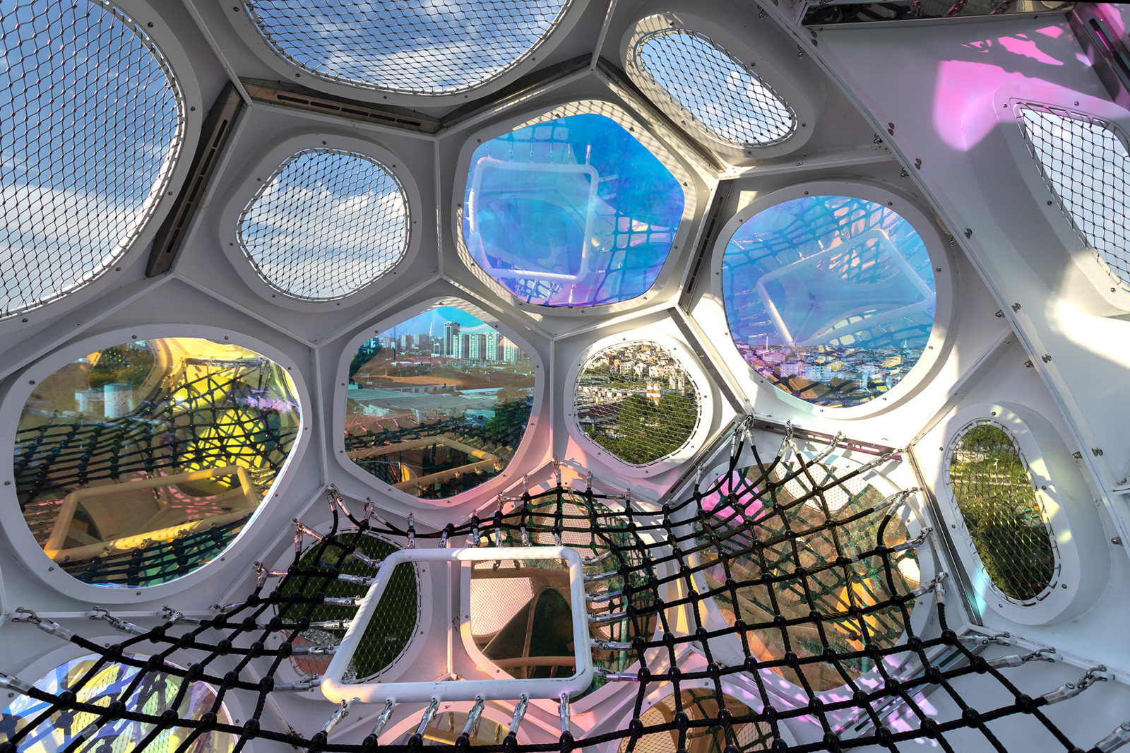 This cloud playground is too much fun – Marmara Forum’s Oyun Alanı